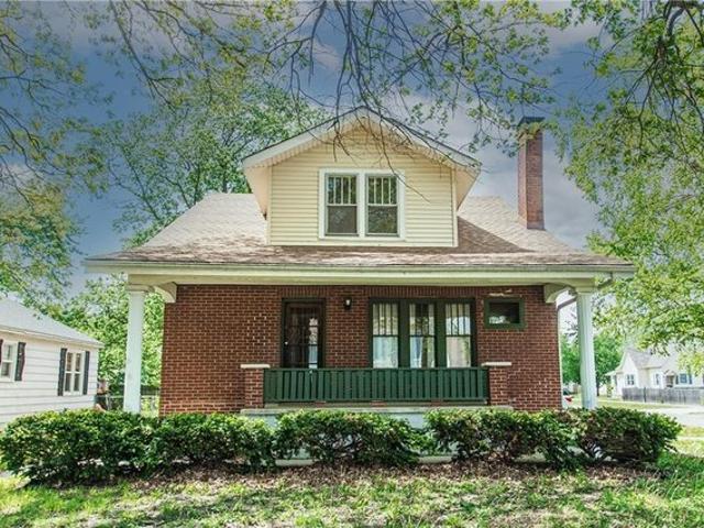 421 21st St, Mattoon, IL 61938