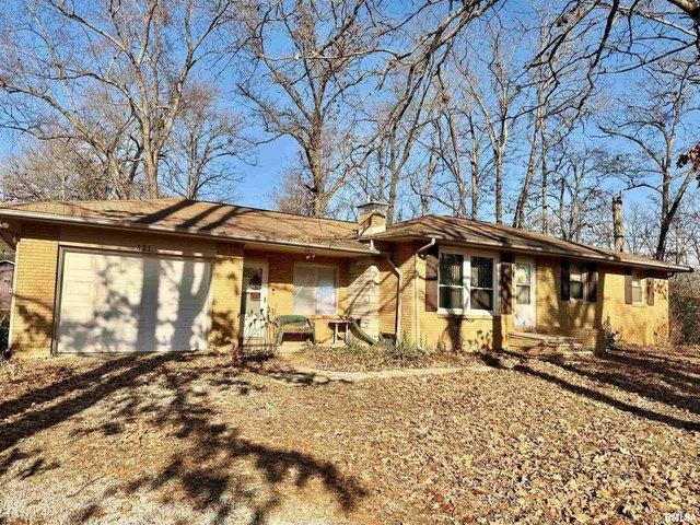 421 County Road 2400 N, Centralia, IL 62801