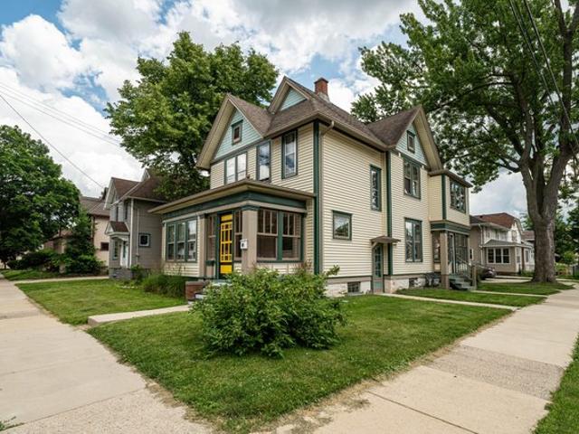 421 Central Ave Units 123 & 1235, Waukesha, WI 53186