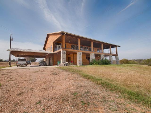 421 Chimney Cove Dr
