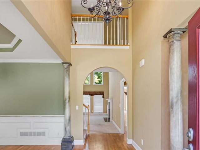 421 Clubview Drive