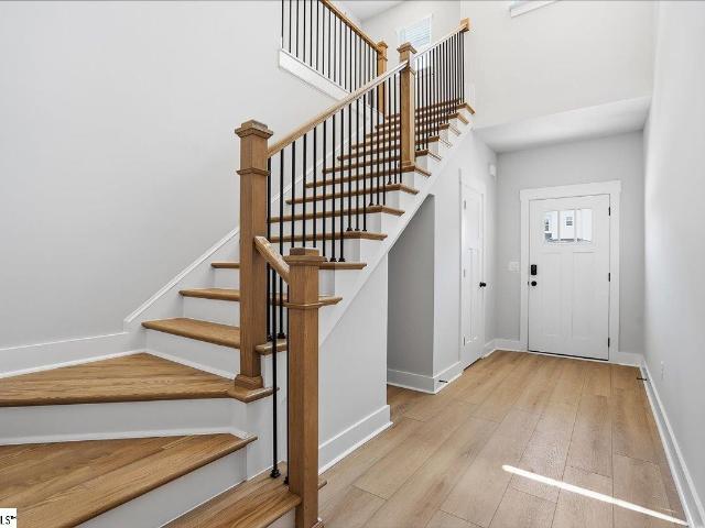 421 Crestcreek Drive