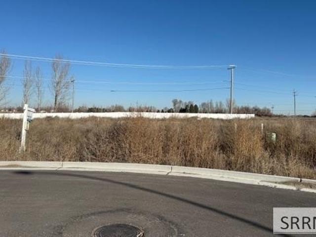 421 and 413 Birdie Thompson Dr, Idaho Falls, ID 83402