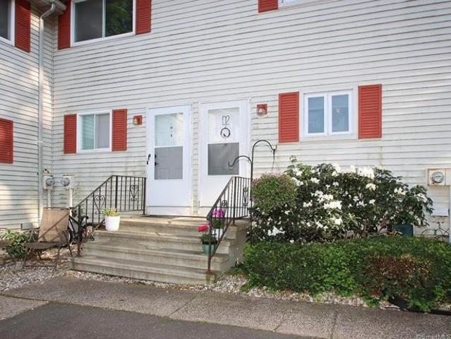 421 Allen St #D2, New Britain, CT 06053