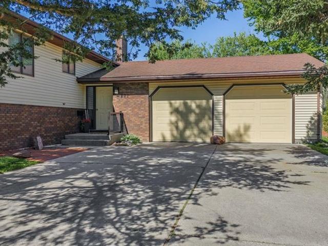 421 Bowman Rd, Wisconsin Dells, WI 53965
