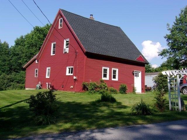 421 Bradley Hill Rd, Benton, NH 03785