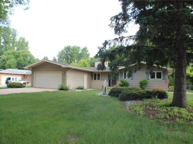 421 Dale Ave, Moorhead, MN 56560