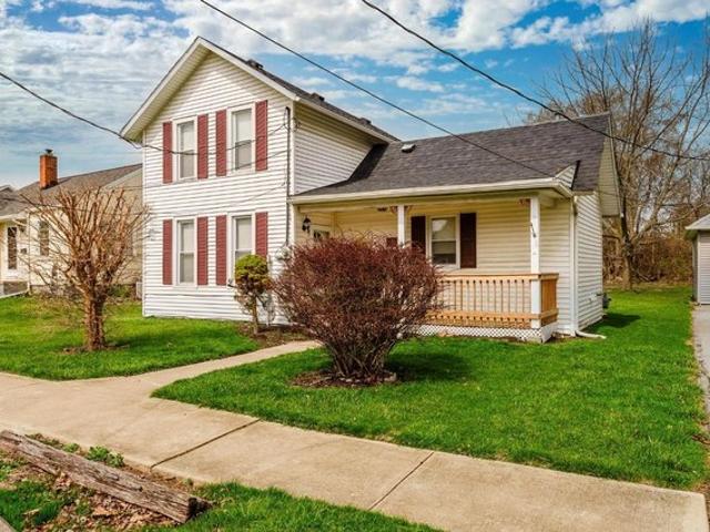 421 E 4th St, Port Clinton, OH 43452