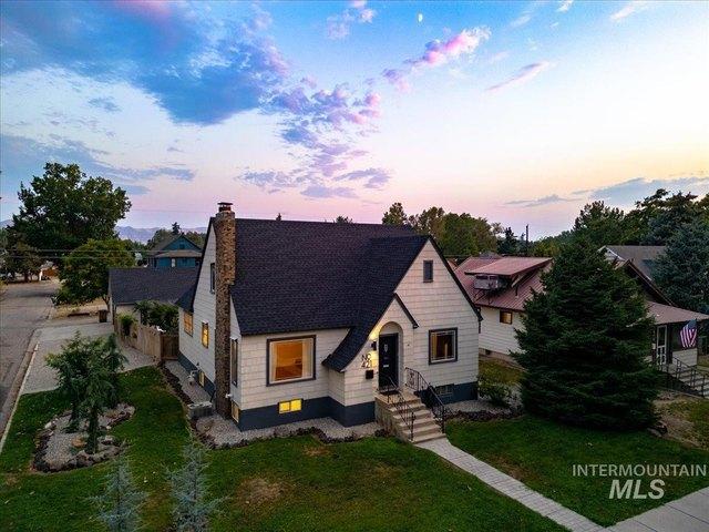 421 E 2nd St, Emmett, ID 83617