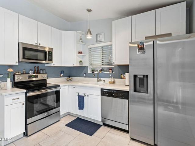 421 E Behrend Dr, Phoenix, AZ 85024