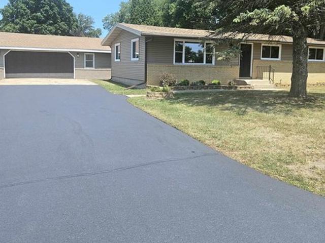 421 E Main St, Rockton, IL 61072