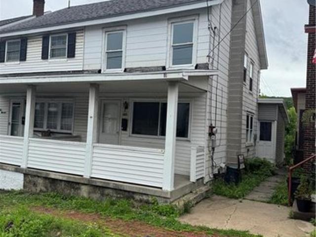 421 E Patterson St, Lansford, PA 18232