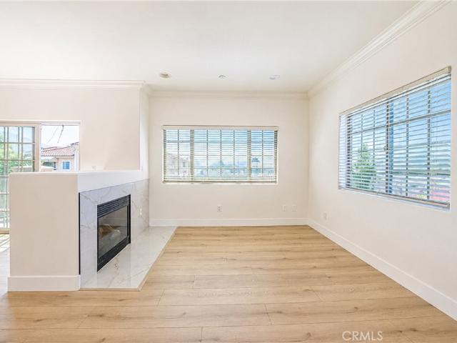 421 E Santa Anita