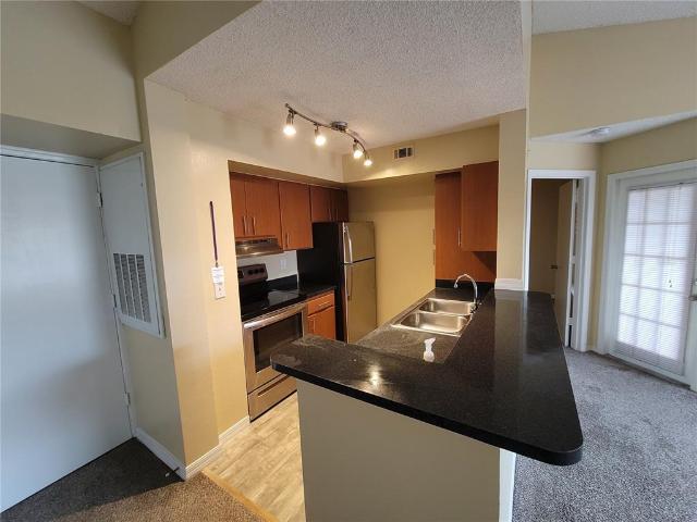 421 Fountainhead Cir, Unit 213, Kissimmee, FL 34741 | MLS #S5143