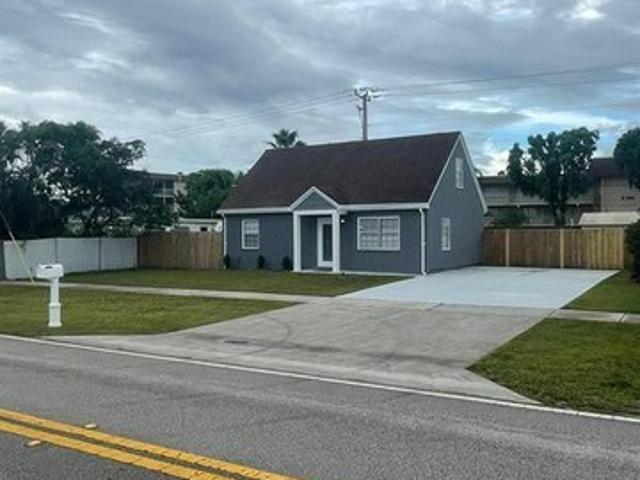 421 Kirk Rd, Palm Springs, FL 33461