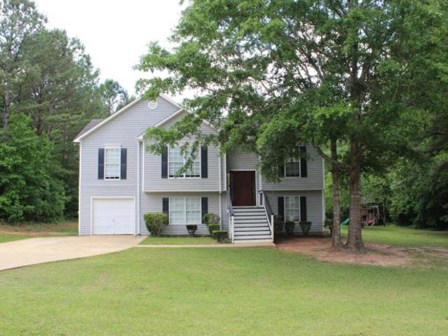 421 Hampton Green Dr, Lagrange, GA 30240