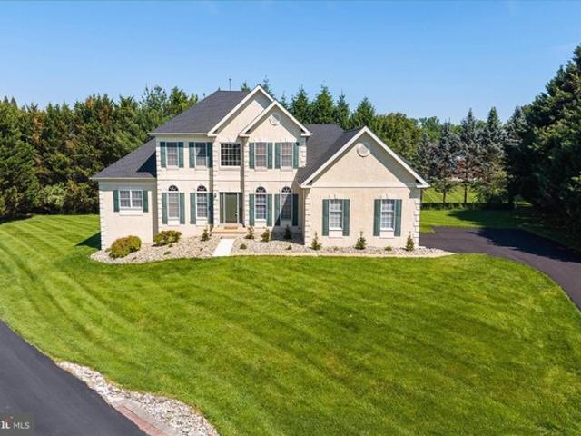 421 Harrison Dr, Hockessin, DE 19707
