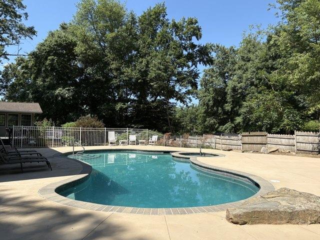 421 Hemlock Point Dr, Coventry, CT 06238