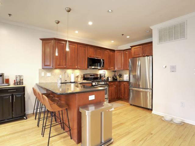 421 Jackson St # 1
