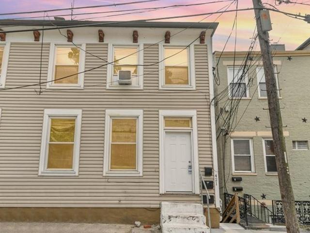 421 Oregon St, Cincinnati, OH 45202
