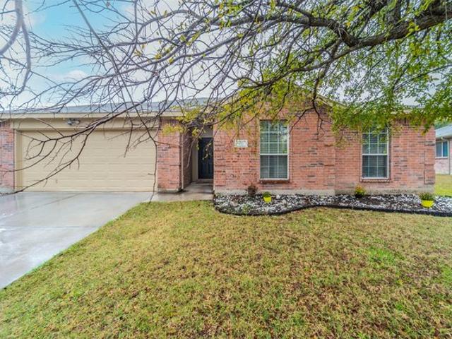 421 Oxford St, Burleson, TX 76028