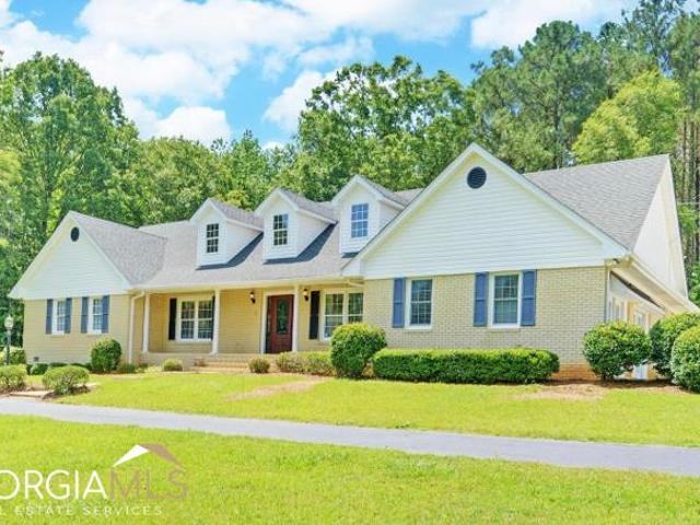 421 Laurel Dr, Hartwell, GA 30643
