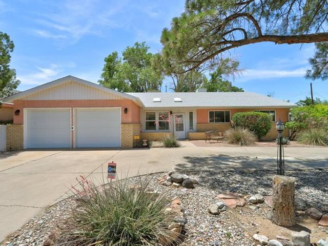 421 LA Veta Dr NE, Albuquerque, NM 87108
