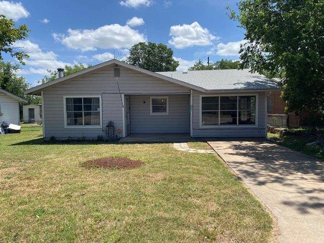 421 Lake Dr, Kerrville, TX 78028