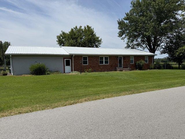 421 Lewis Rd, Crofton, KY 42217
