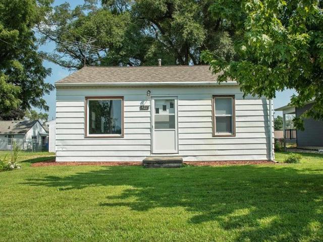 421 Morrell Ave, Evansdale, IA 50707