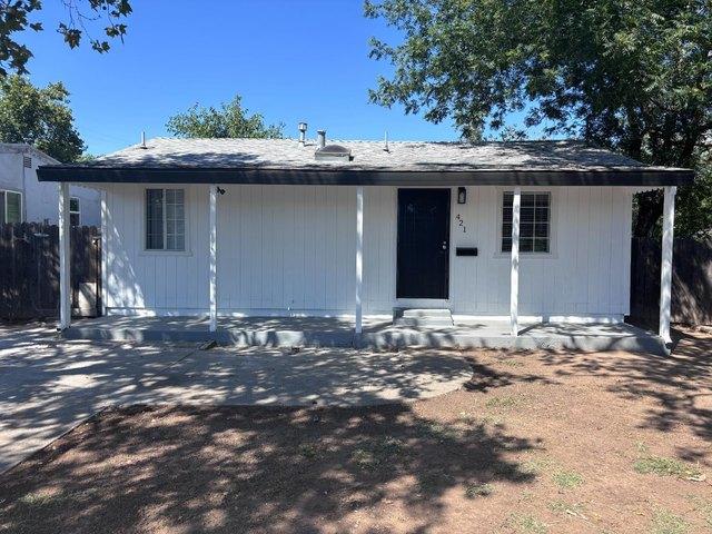 421 Macarthur St, Sacramento, CA 95838