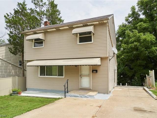 421 Malacca St, Akron, OH 44305