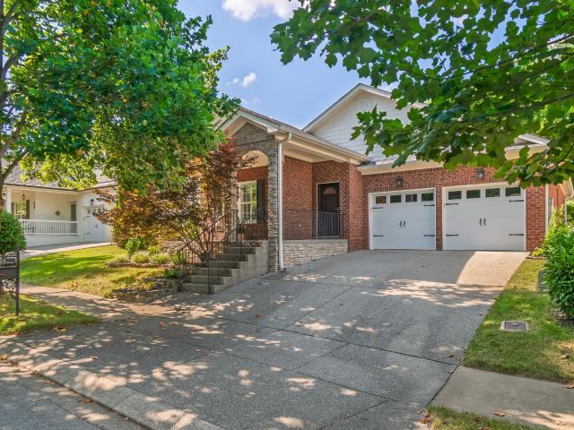 421 Meadowcrest Cir