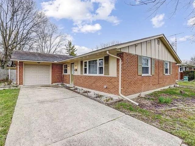 421 Merrymaid Dr, Englewood, OH 45322