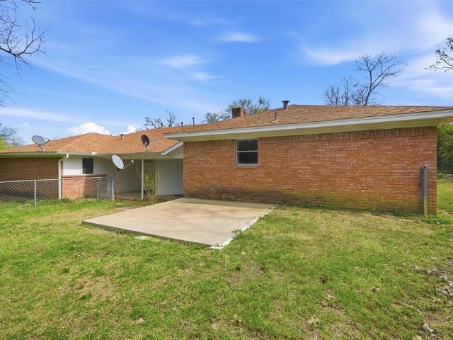 421 N Carl St, Sherman, TX 75092 | MLS #21211