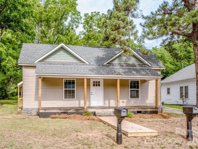 421 N Oakland Ave, Statesville, NC 28677