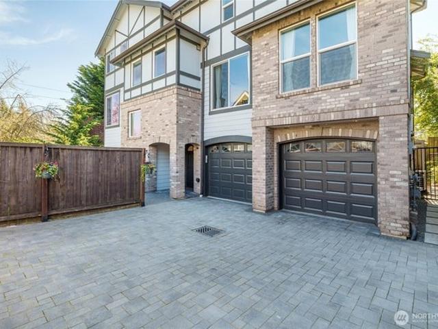 421 NE 60th St, Seattle, WA 98115