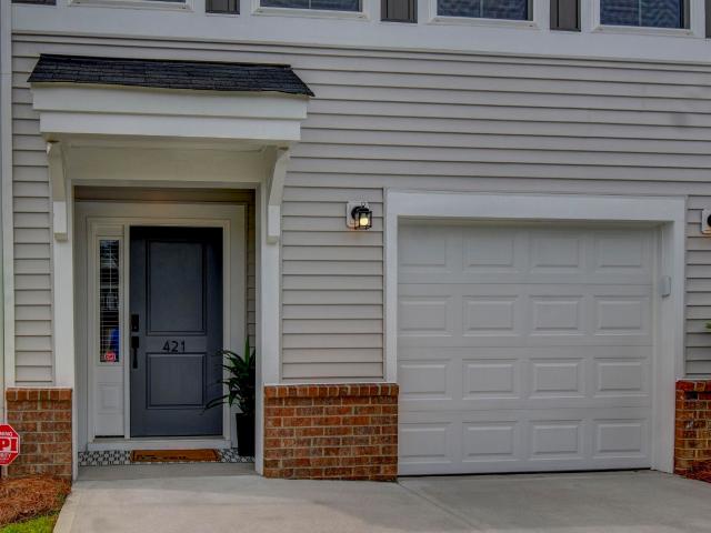 421 Nutsedge Court