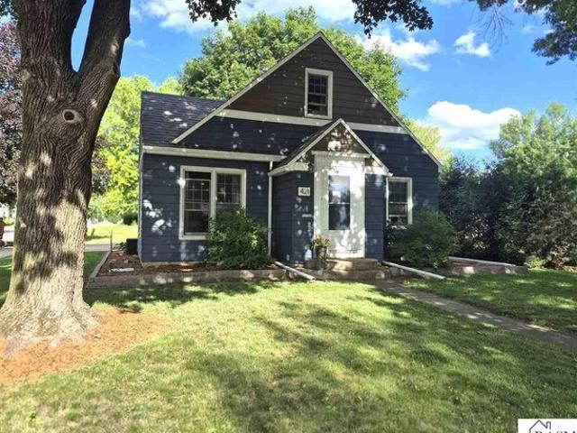 421 NW 3rd Ave, Sleepy Eye, MN 56085