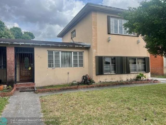 421 NW 153rd St, Miami, FL 33169