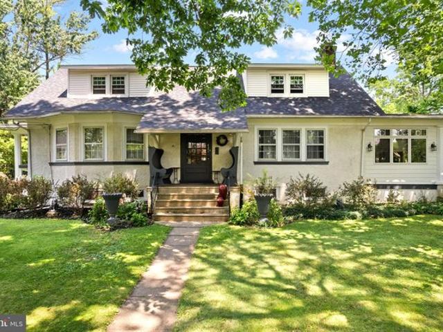 421 S 5th St, North Wales, PA 19454
