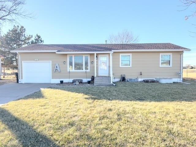 421 S 6th St, Wakeeney, KS 67672