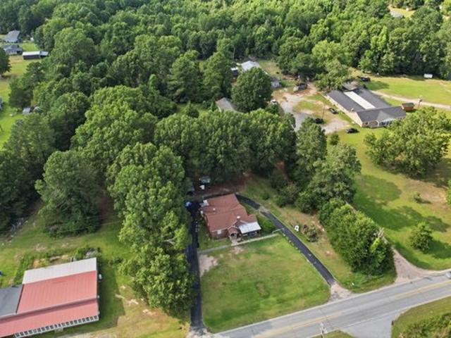 421 S Wheeler Ave, Prosperity, SC 29127