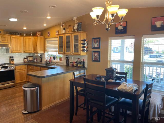 421 S Curtis 118