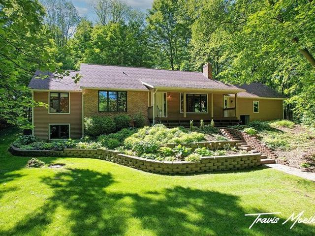 421 Sorrento Dr SE, Byron Center, MI 49315