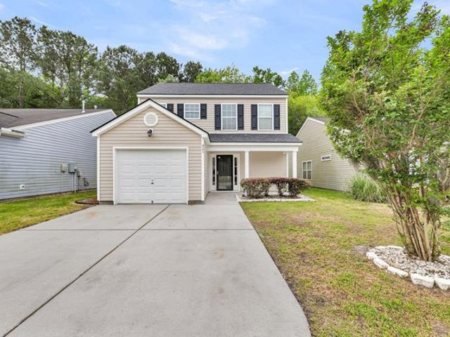 421 Savannah River Dr, Summerville, SC 29485