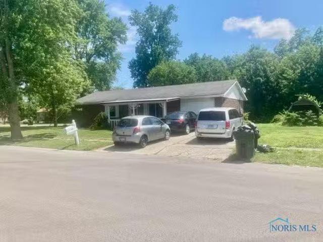 421 SANDPIPER ST, LIMA, OH 45801 Single Family Residence For S.