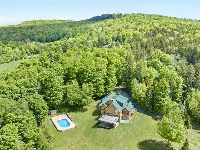 421 Stagecoach Rd, Fayston, VT 05673