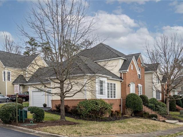 421 Suri DR