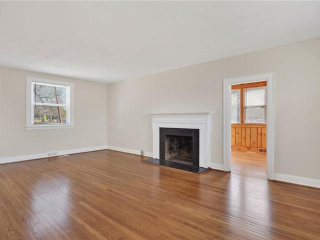 421 Sycamore RD